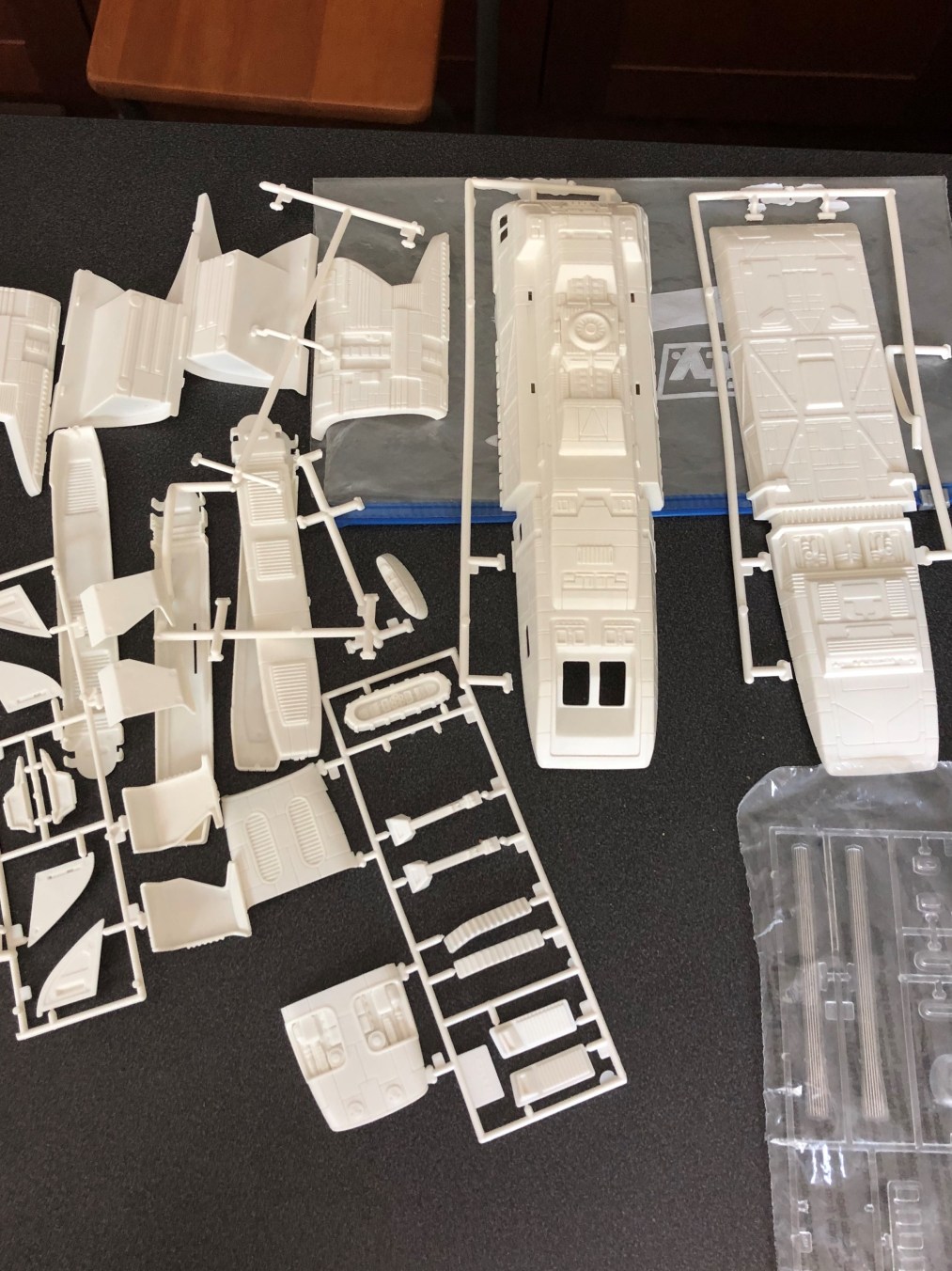 The Great 40k Terrain Challenge #9: Shuttle – THE CORVUS CLUSTER